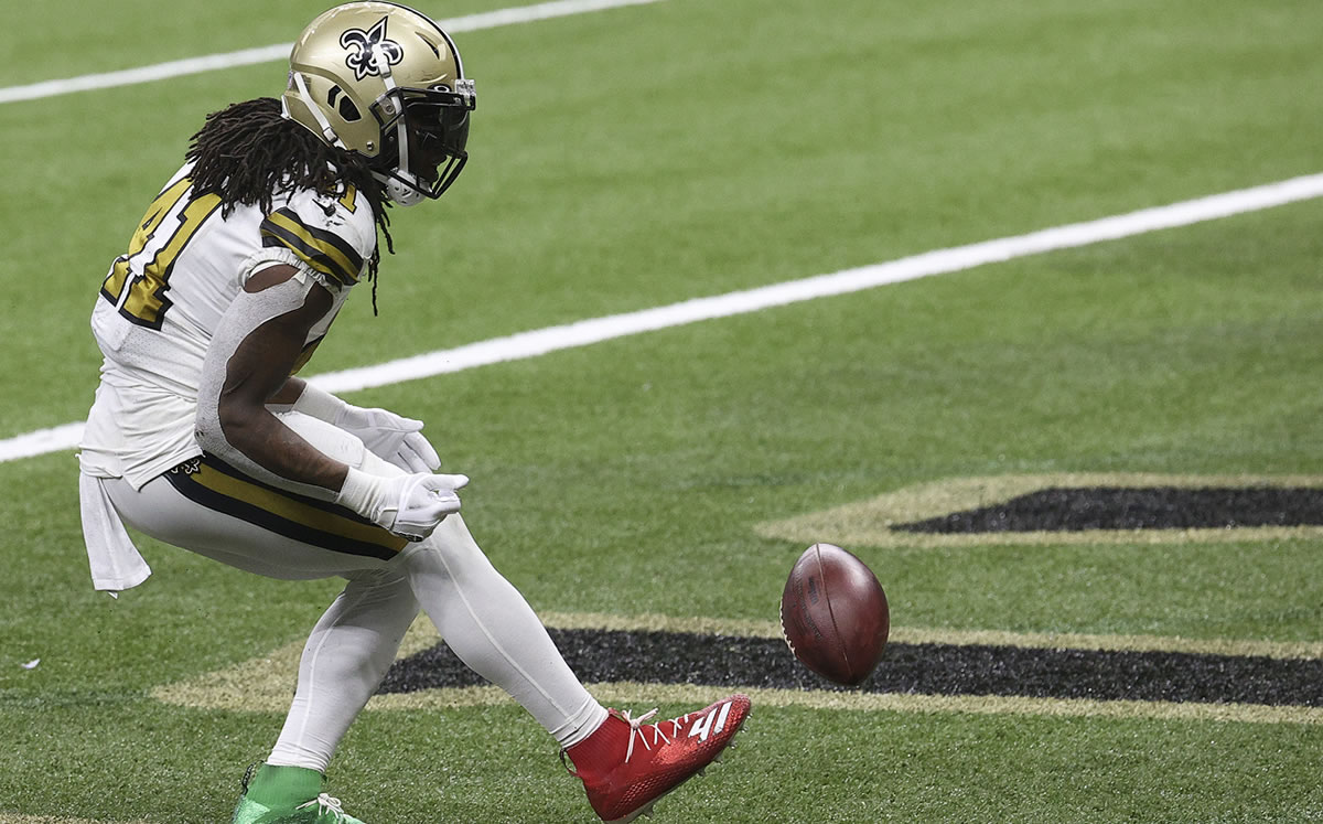 Alvin Kamara iguala récord de la NFL en triunfo de Saints ante Vikings