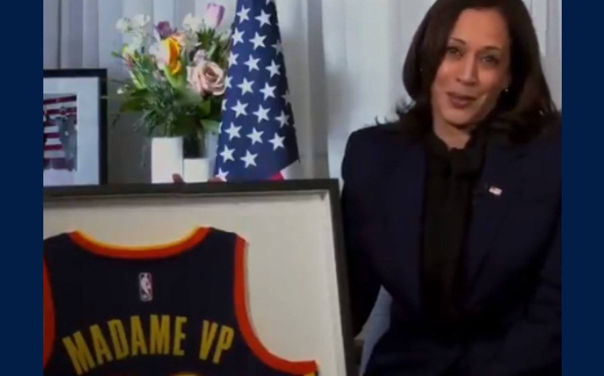 Curry y Warriors conmueven a Kamala Harris; recuerdan sus raíces