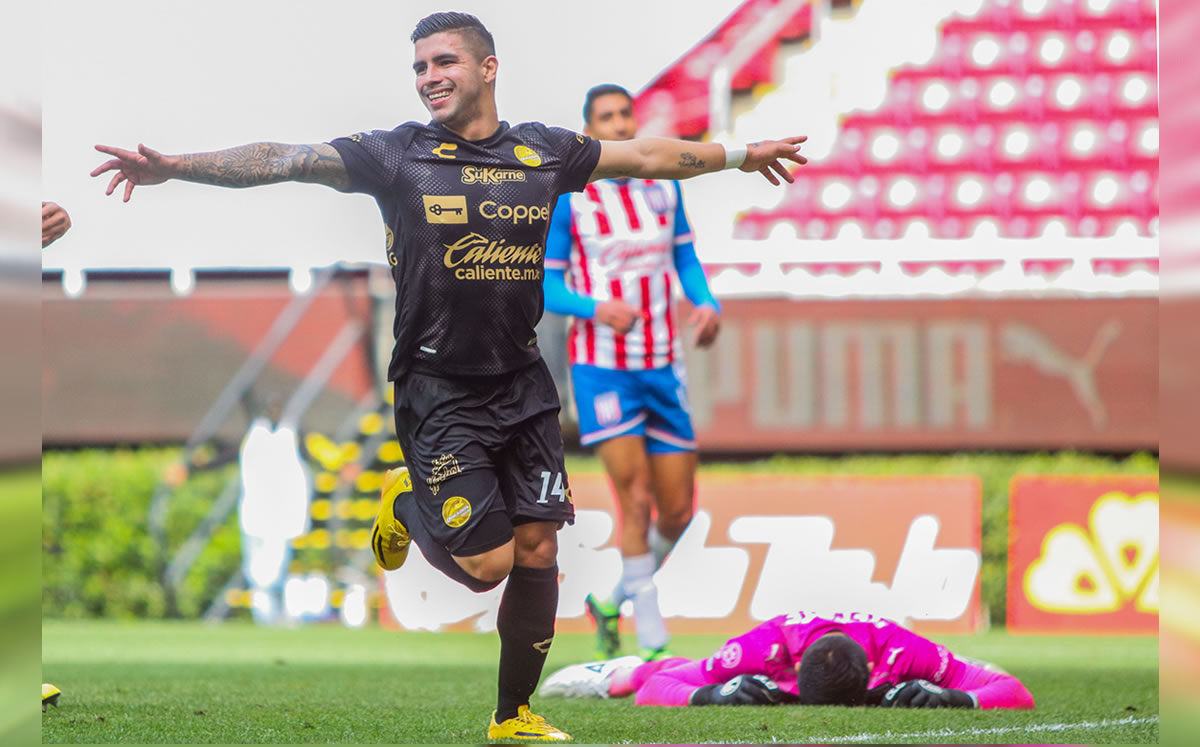 Adrián Marín hace gol de media cancha en el Tapatío-Dorados | VIDEO