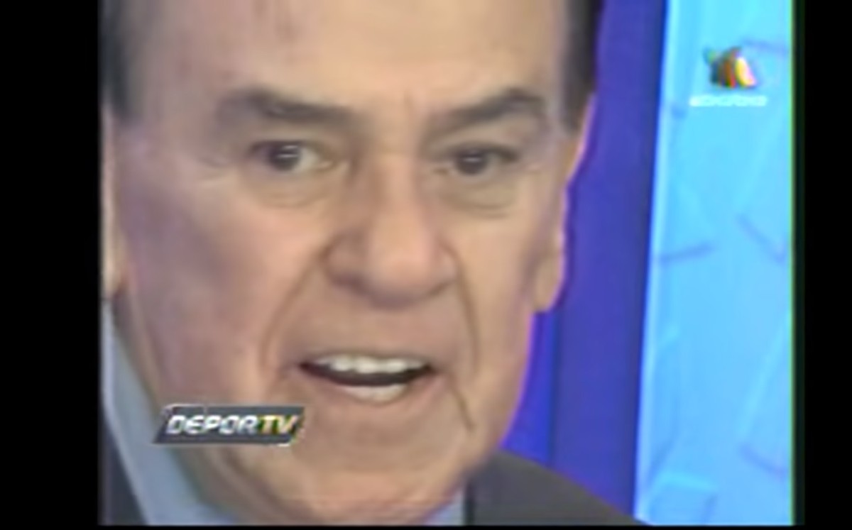 'Esto es... DeporTV'; ¿Quién era la voz que presentaba al programa?