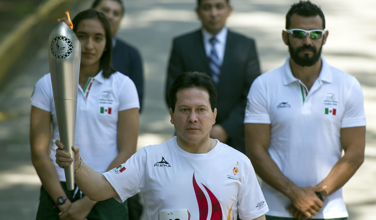 Medallista Olímpico mexicano declina llevar antorcha de Tokio 2020 ...