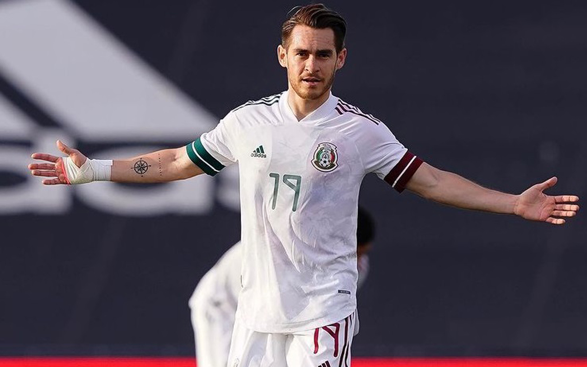 El gol de Angulo a Australia que dio el empate a la Selección Mexicana