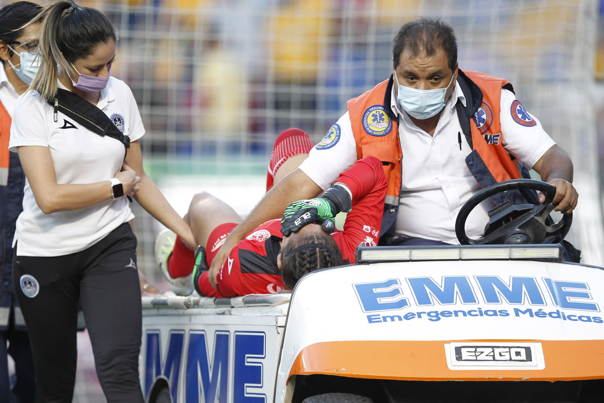 Brutal lesión de María Tarango, portera de Mazatlán en juego vs Tigres