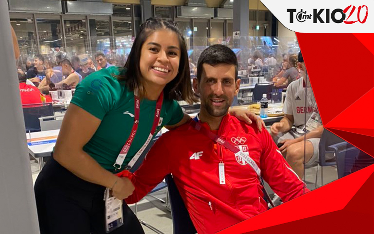 Ana Ferrer presume una foto con Novak Djokovc en JJ.OO.