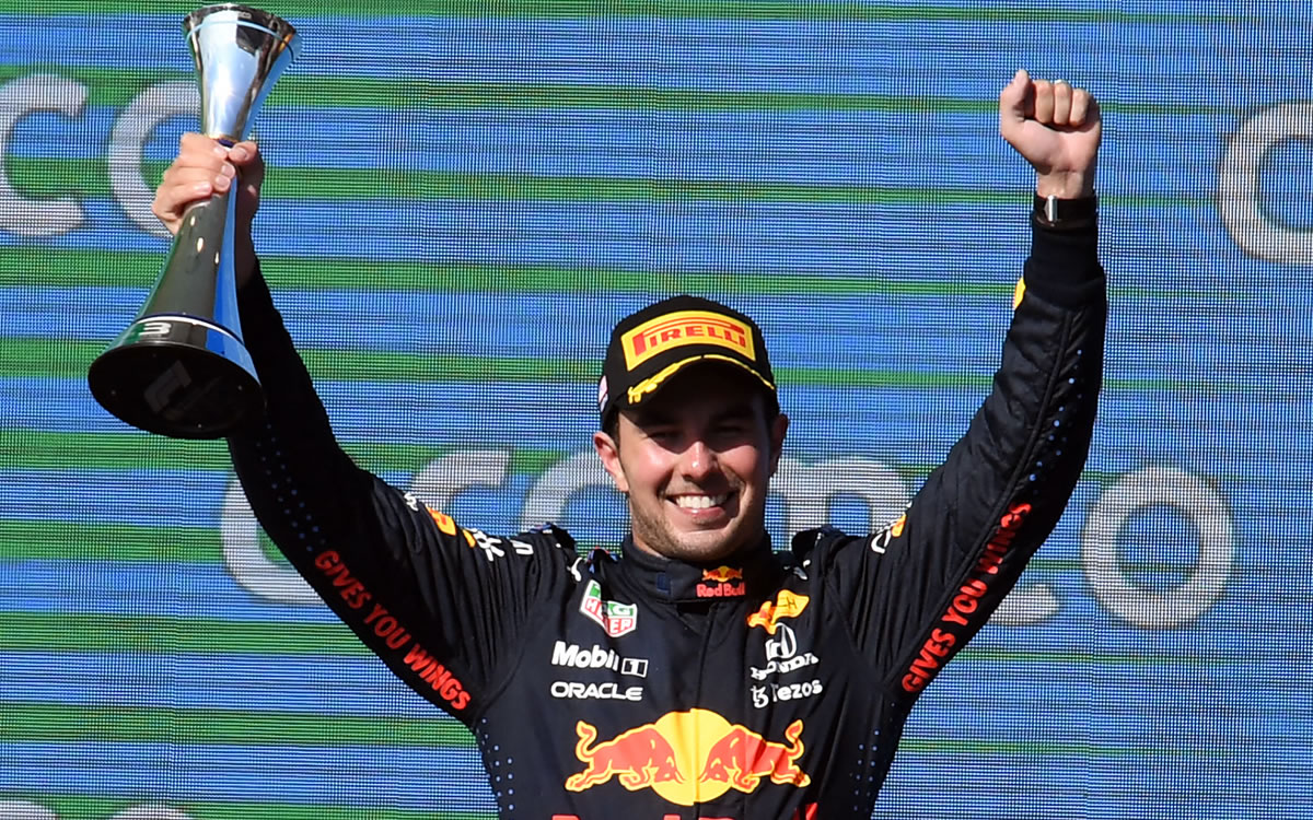 La foto más viral del GP Estados Unidos es del papá de Checo Pérez ...