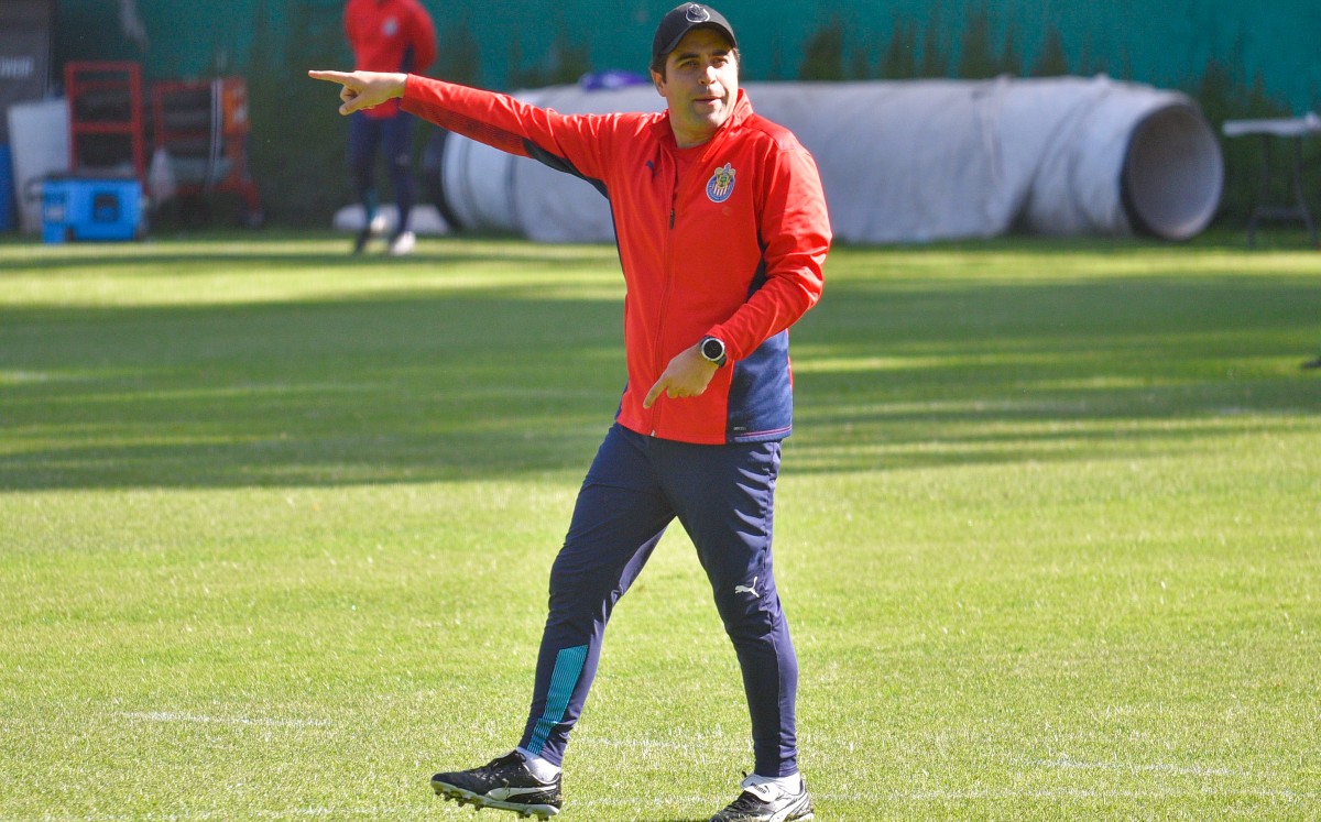 Michel Leaño habla sobre posibles refuerzos de Chivas