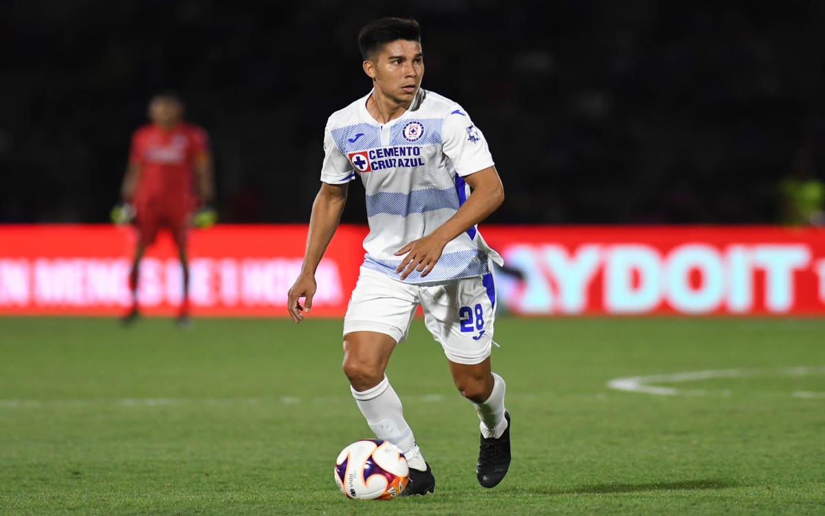 Cruz Azul revienta a Pol Fernández por irse a Boca Juniors