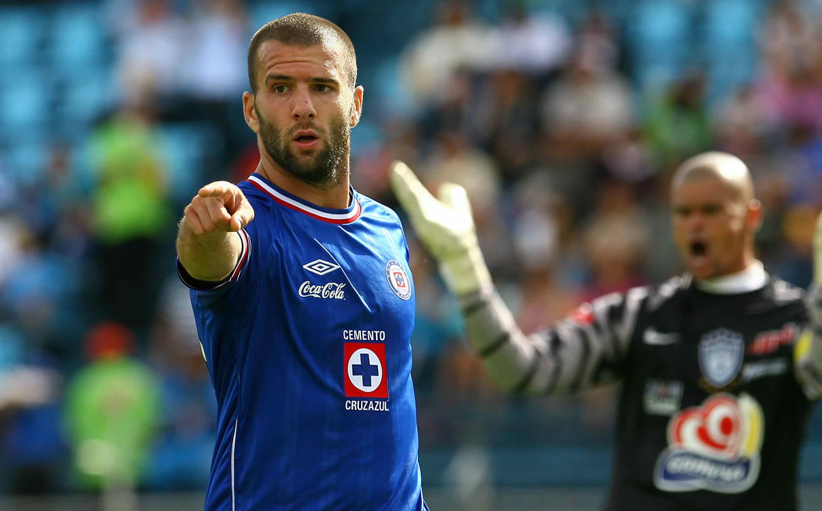 Emanuel Villa estalla contra Cruz Azul por salida de Álvaro Dávila