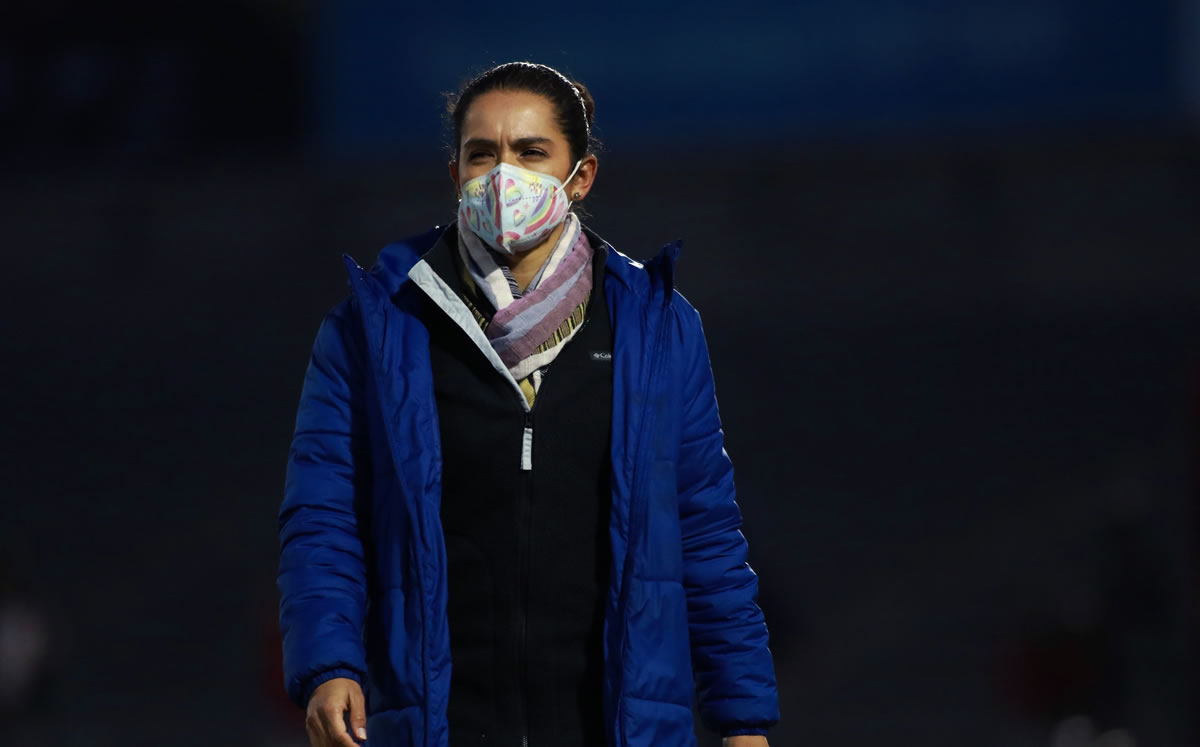 Eva Espejo llega a 100 triunfos como DT en la Liga MX Femenil
