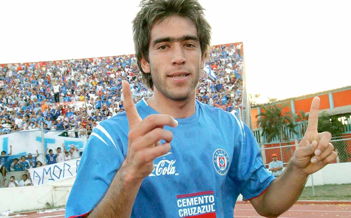 Chelito Delgado critica nuevo escudo de Cruz Azul: '¿Y las estrellas ...