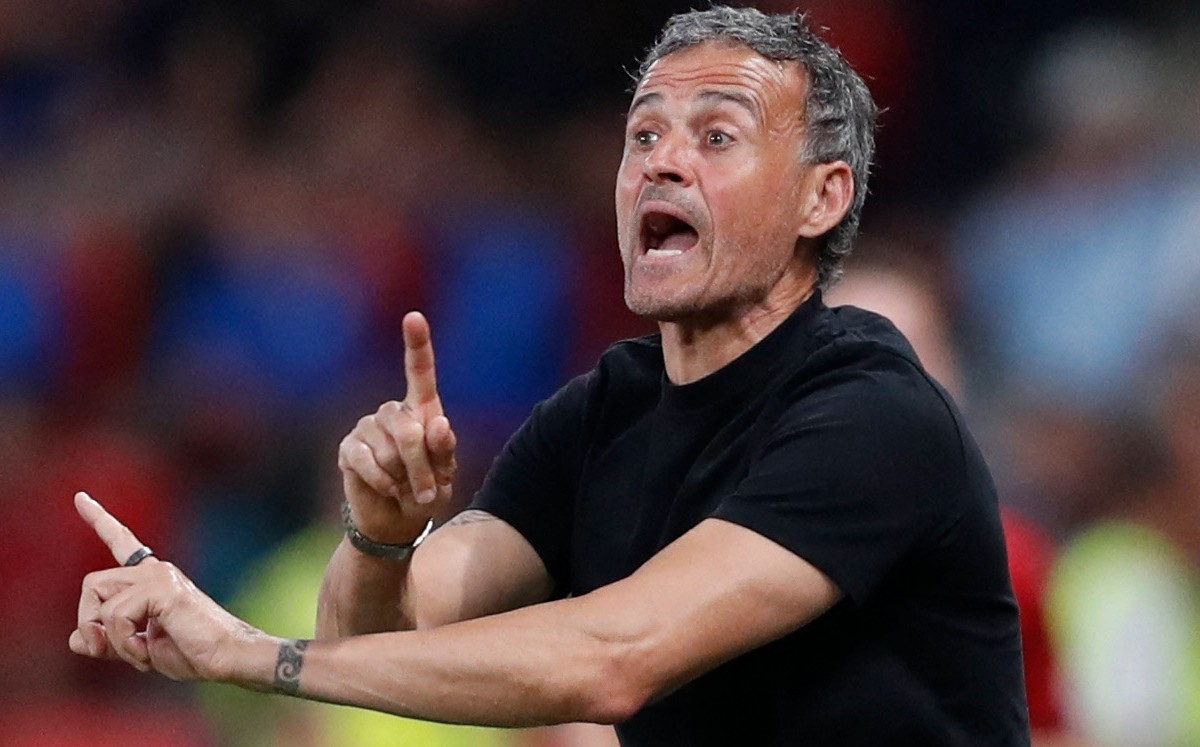 Luis Enrique está en Francia para cerrar su llegada con PSG