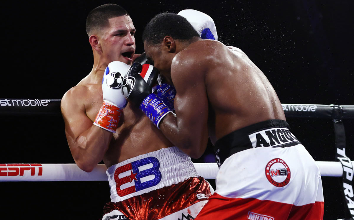 ¡A lo Tyson! Edgar Berlanga mordió a Alexis Angulo en pelea de boxeo