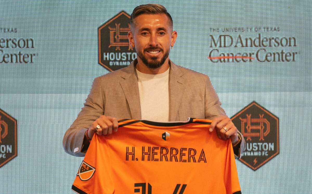 Héctor Herrera fue presentado como nuevo jugador del Houston Dynamo