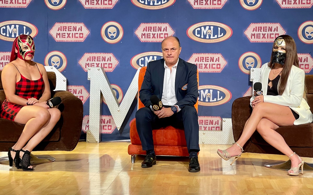 Oficializan lucha de máscaras entre Reyna Isis y La Jarochita