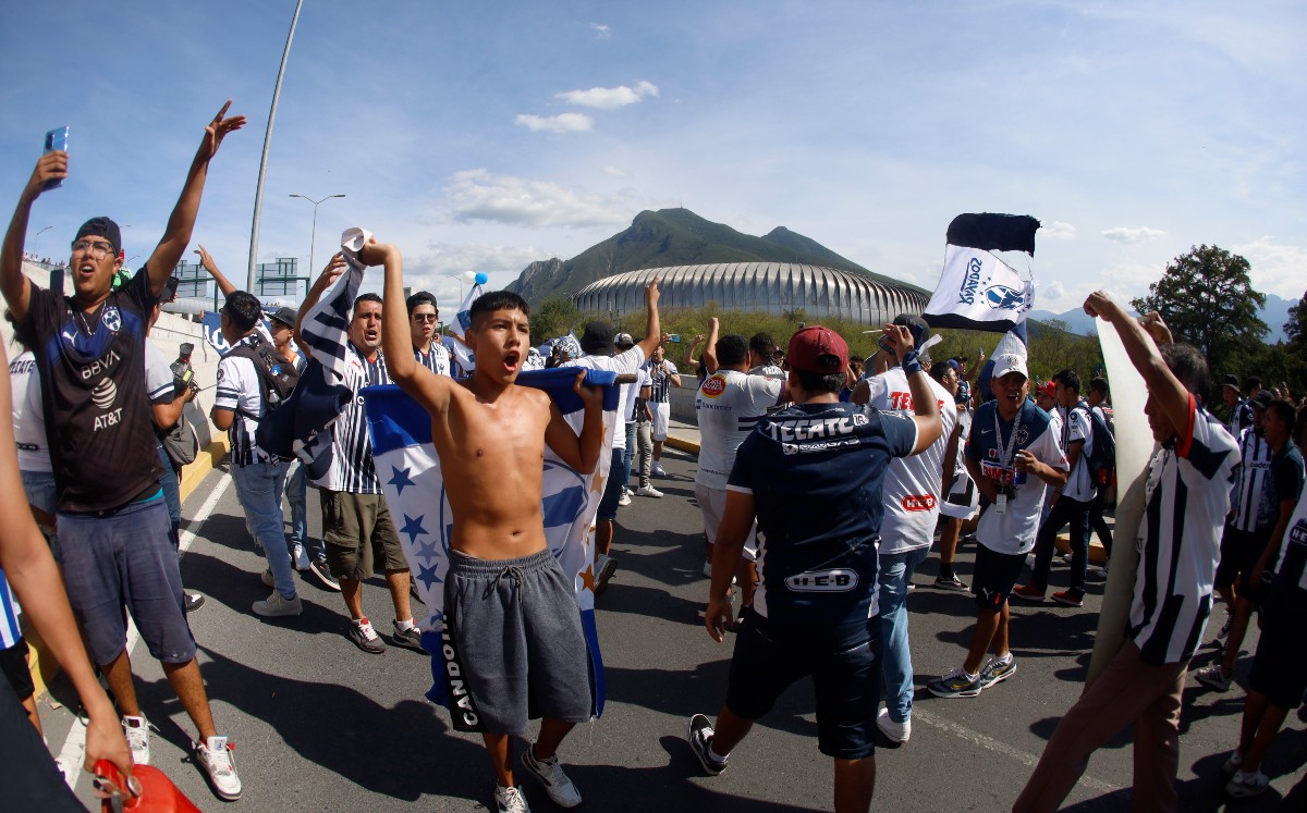 Hubo conato de violencia en el Clásico Regio
