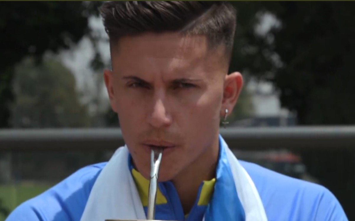 América presenta a Brian Rodríguez con épico video: 'Mate prometido'