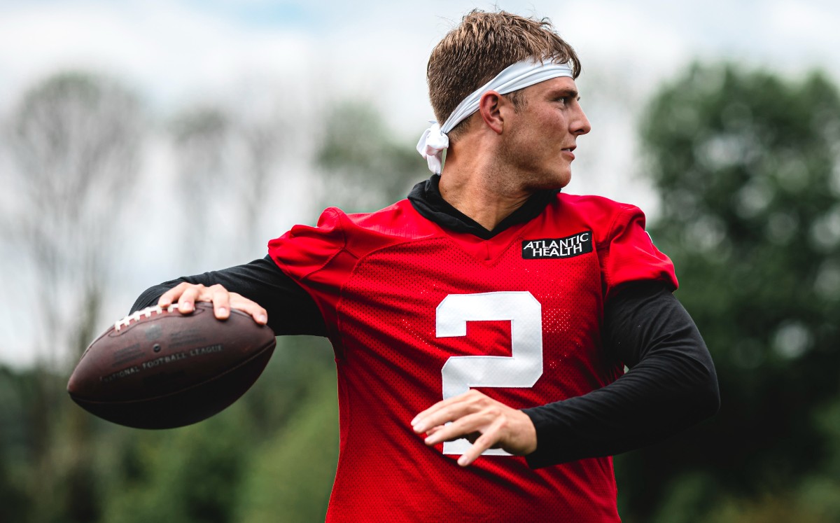 Zach Wilson regresó con los Jets y sería el titular ante Steelers