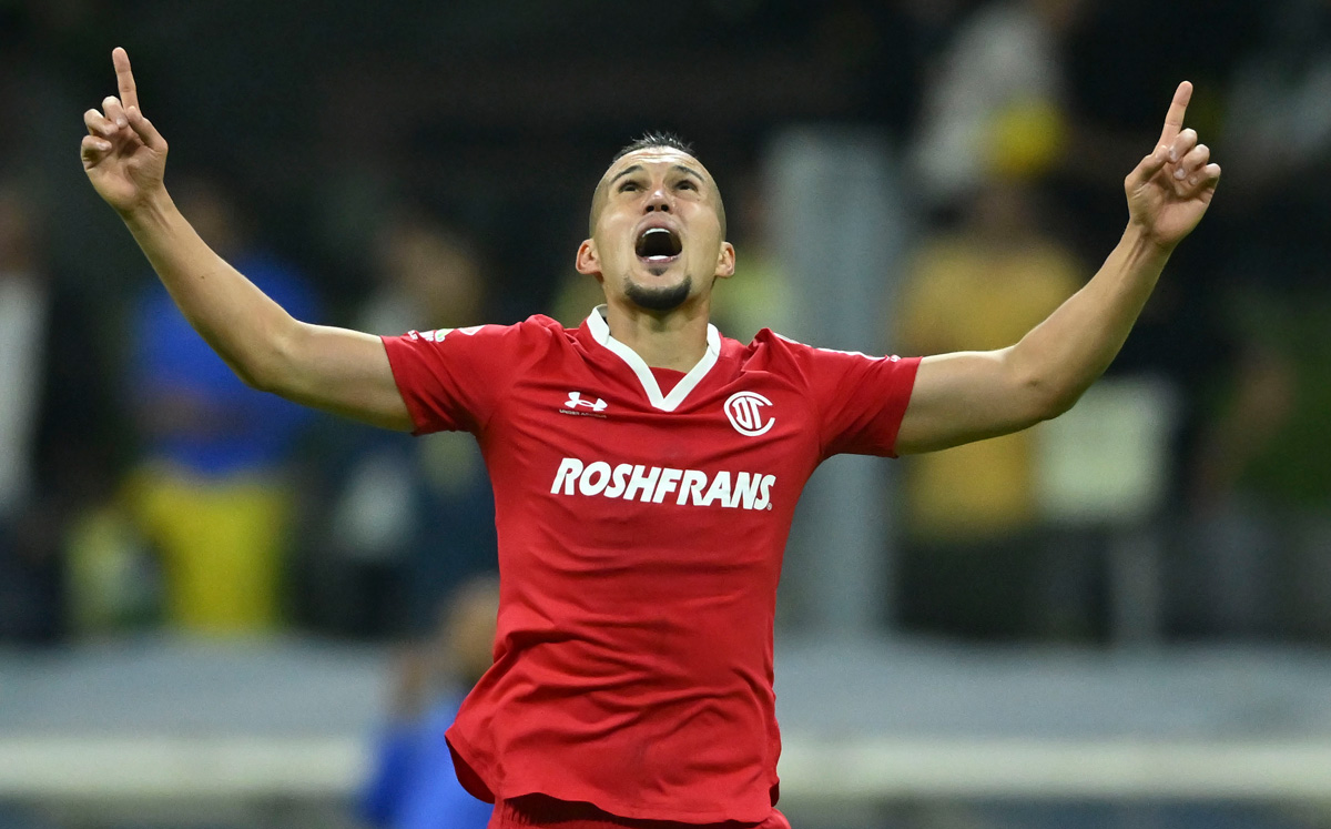 Toluca abrió el marcador ante América con 'pechazo' de Torres Nilo