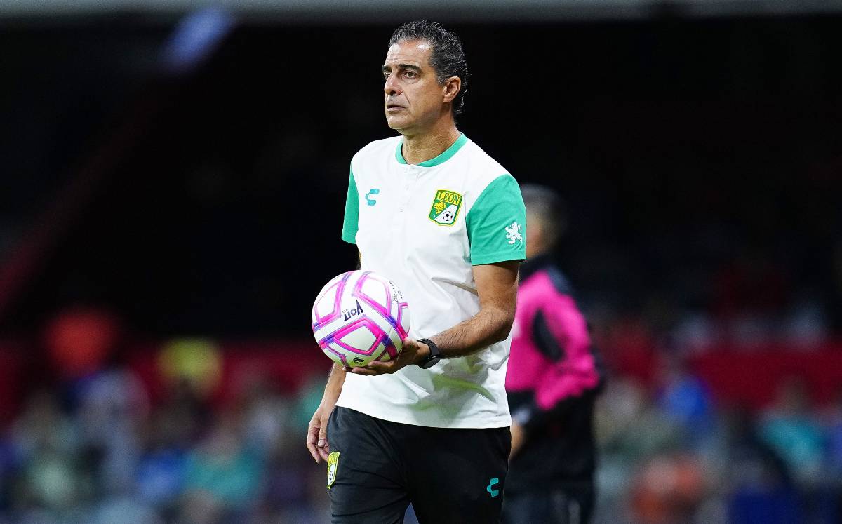 León: Renato Paiva deja de ser director técnico de la Fiera