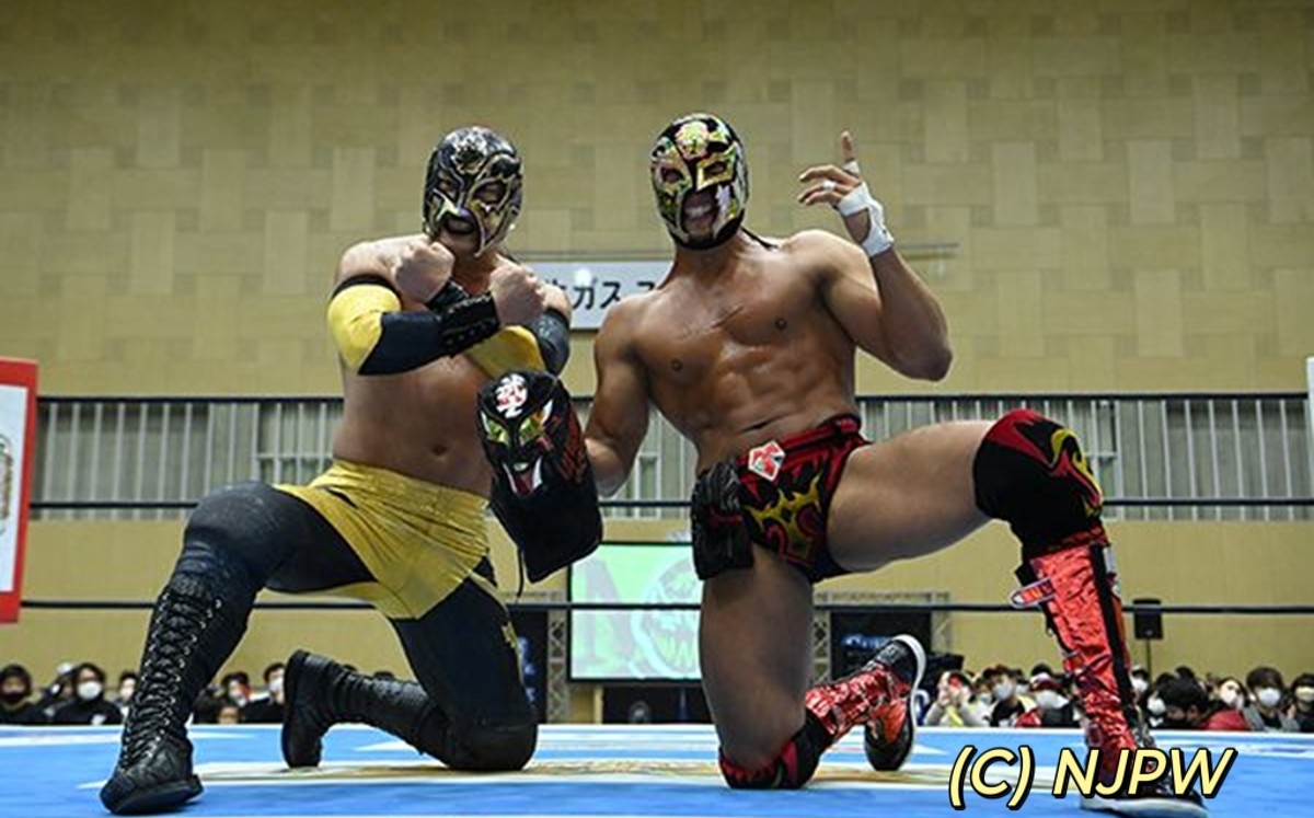 Titán, de gira en Japón, hace tremenda dupla con Bushi