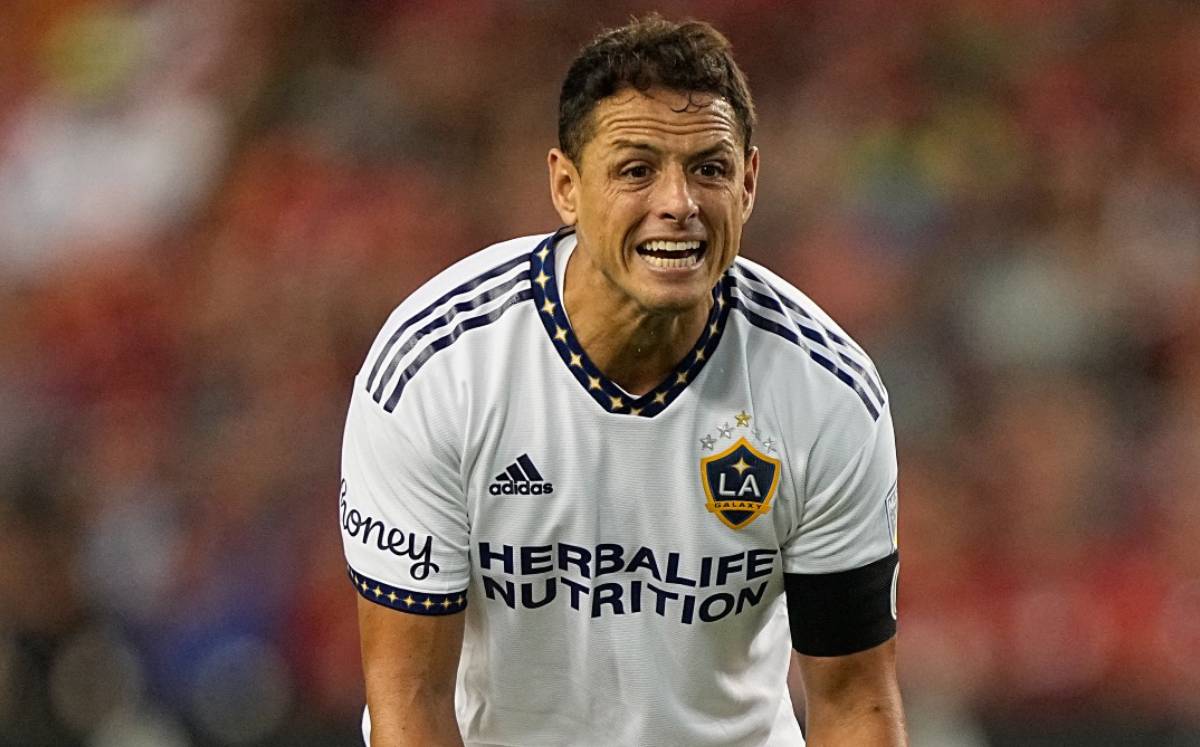 Chicharito reveló sufrió una fuerte depresión tras la muerte de abuelo