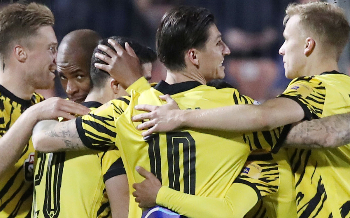 Resumen del partido Panserraikos vs AEK Atenas (1-3). GOLES