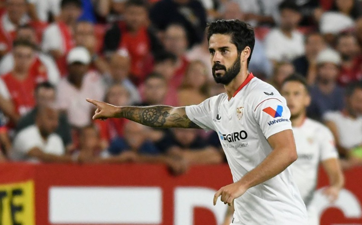 Sevilla rescinde el contrato de Isco; lo había fichado hace 4 meses