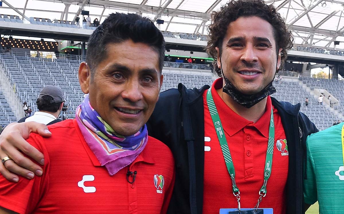 Ochoa y Campos son del Top 50 de porteros históricos de la IFFHS
