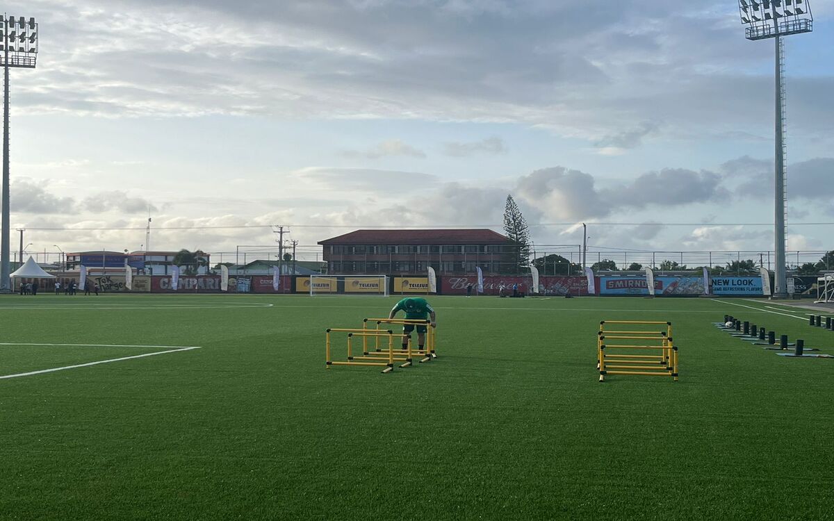 México jugará en un estadio que no sería aceptado ni en Expansión