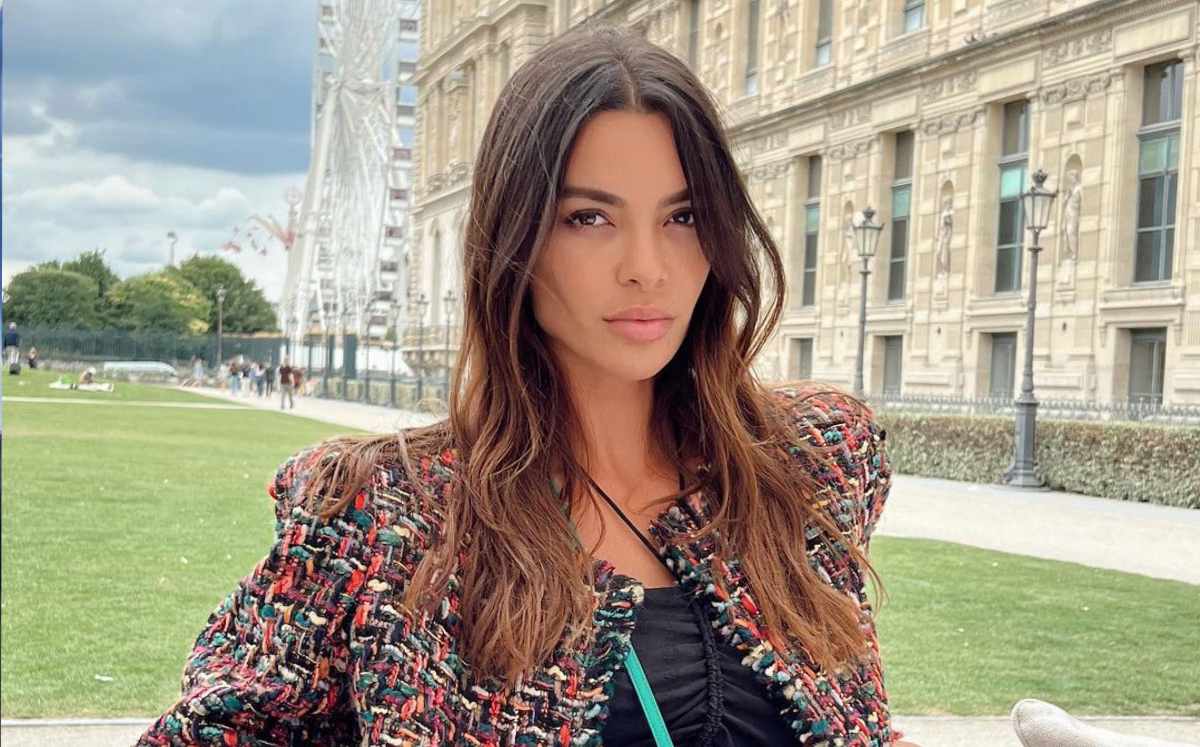 Joana Sanz se beso con la modelo Sandra Tabarés | VIDEO