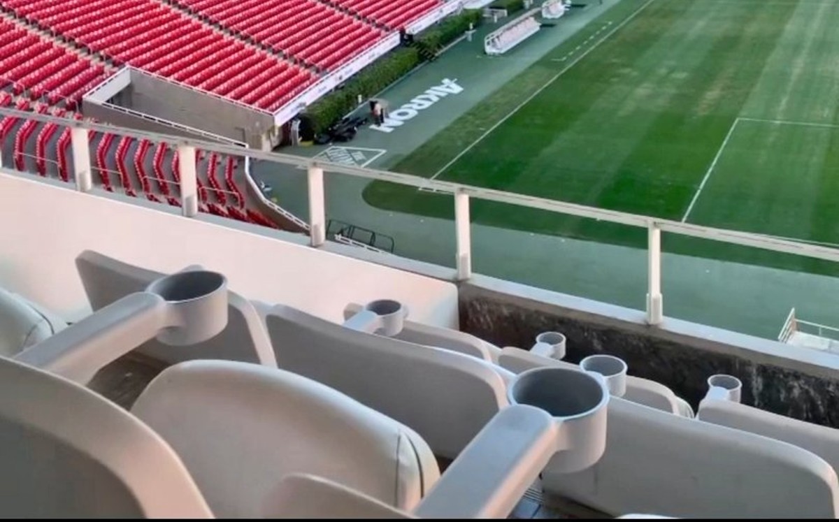 Rentan palcos del Akron para pelea del Canelo arriba de 200 mil pesos