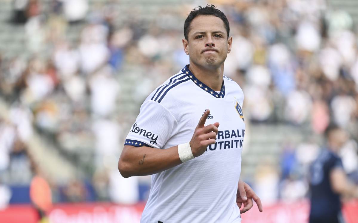 Chicharito invita a los directivos a no anteponer el negocio