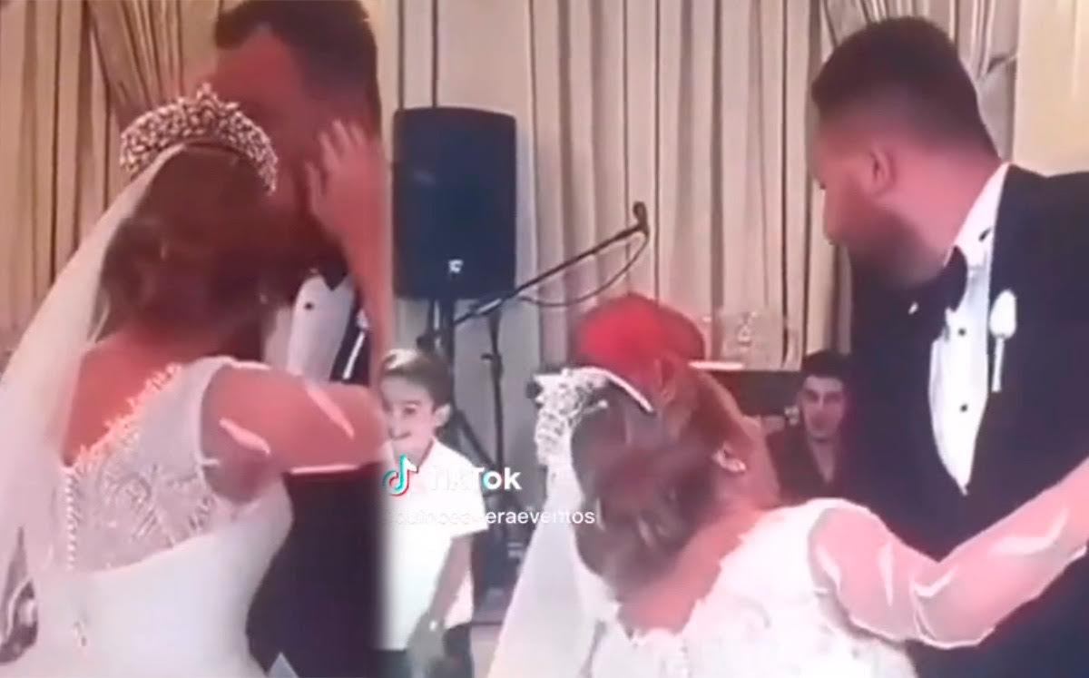 Niños jalan velo de la novia en pleno baile de boda | VIDEO