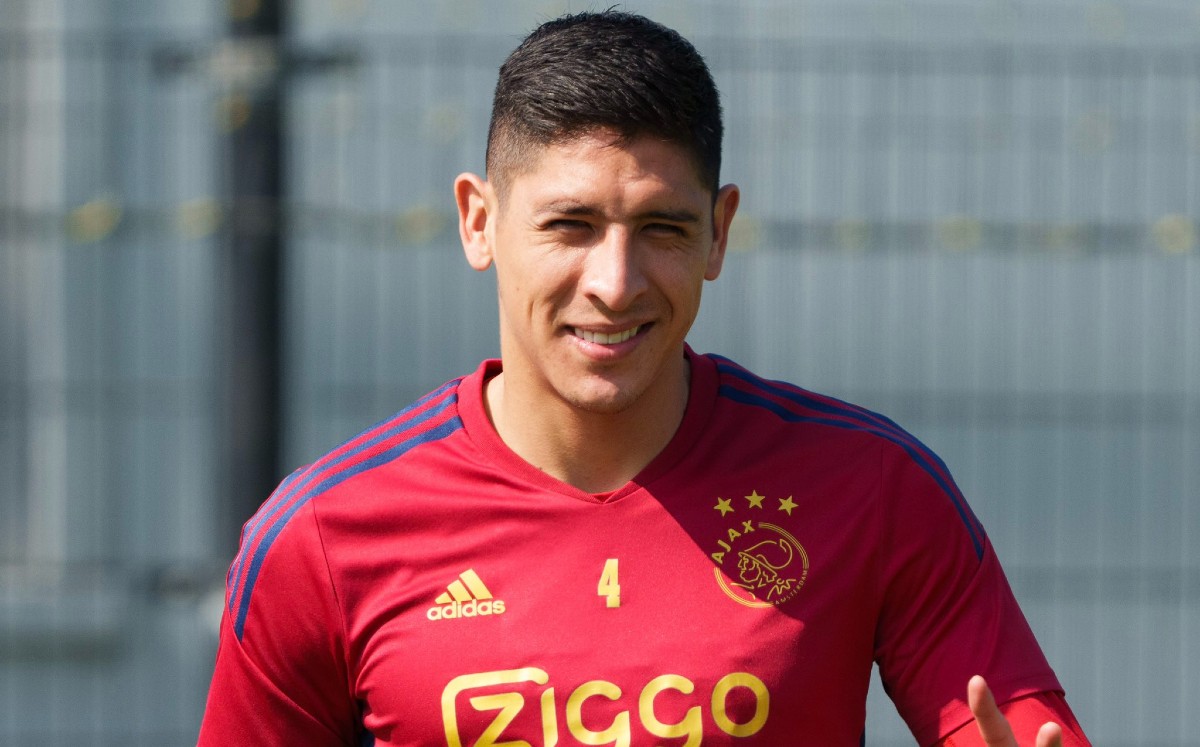 Edson Álvarez sería pretendido por West Ham y Brentford