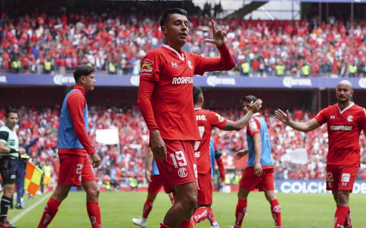 Gacelo Lopéz se volvió héroe en Toluca con doblete ante Tigres