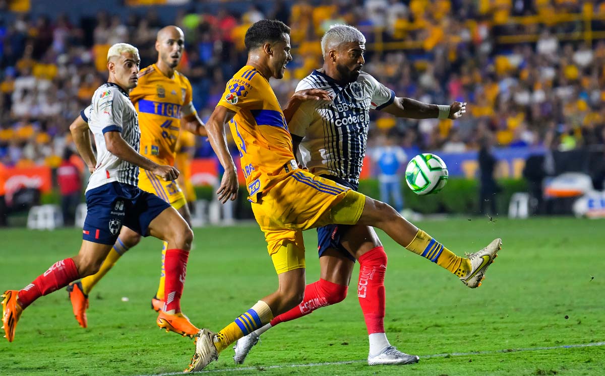 Resumen del partido Tigres vs Monterrey (1-1). GOLES