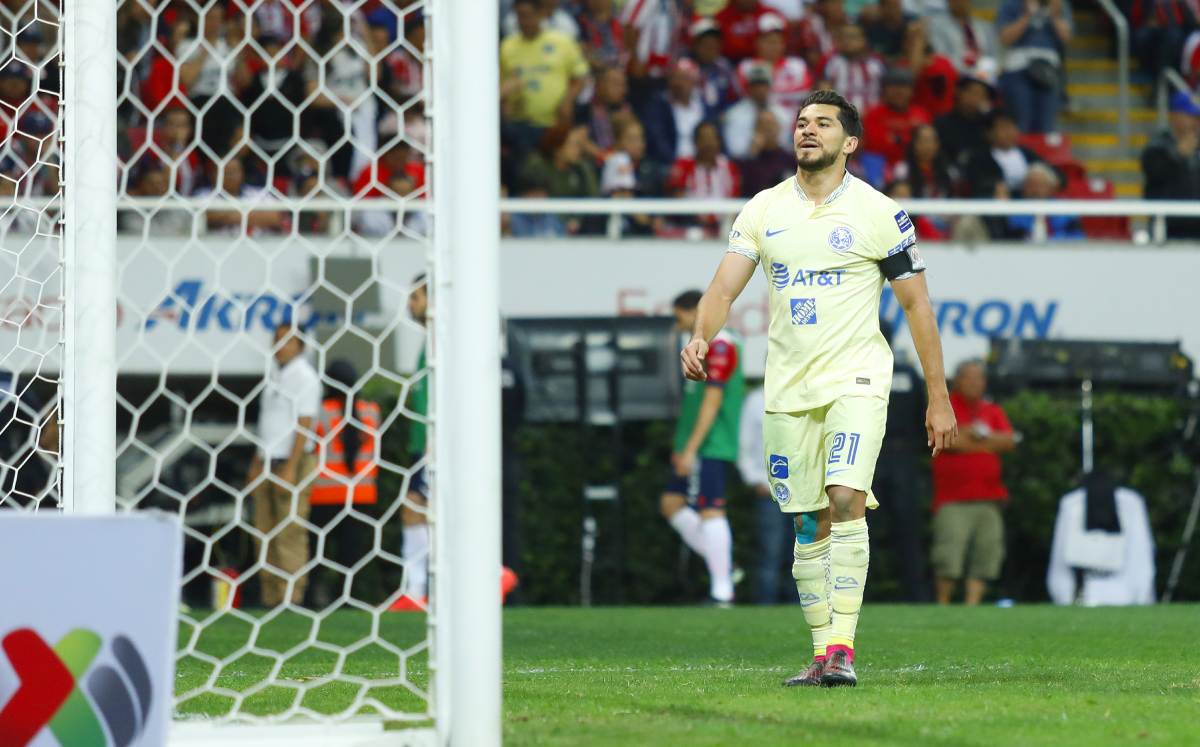 Los goles de Henry Martín en contra de Chivas