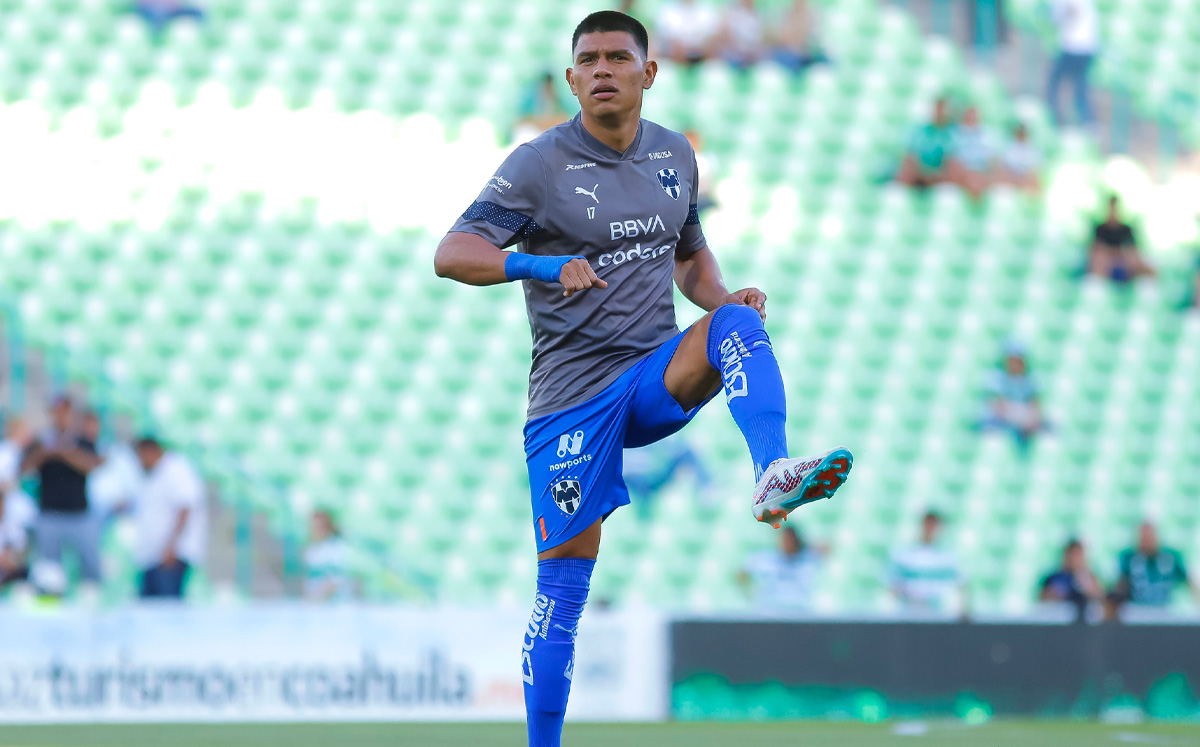 Jesús Gallardo renueva por dos años con el Monterrey