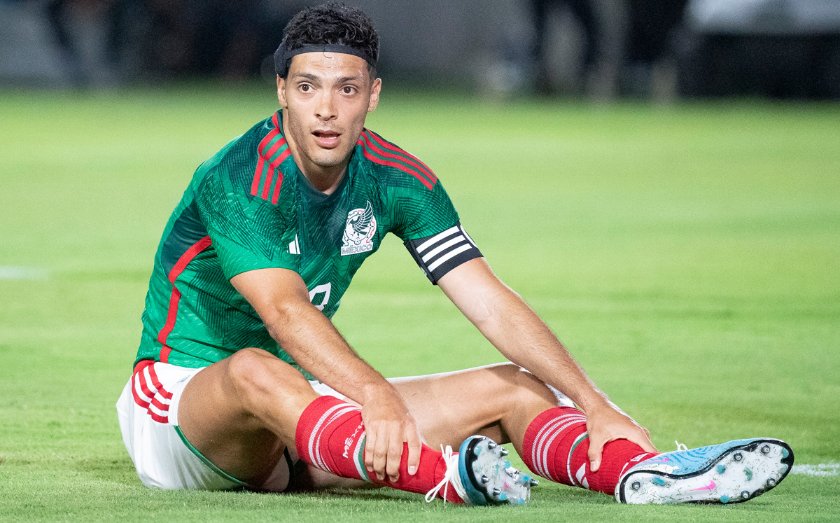 Raúl Jiménez se ausentó de la práctica del Tri en San Diego