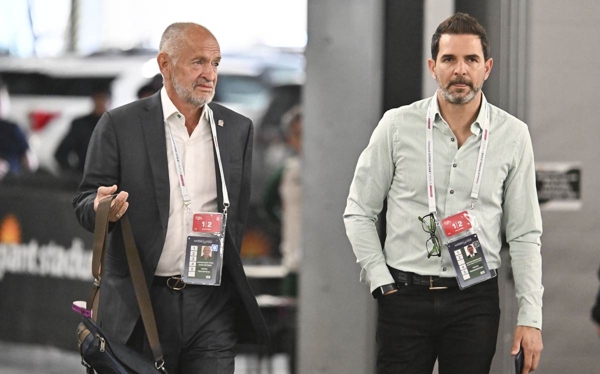 Duilio Davino y Rodrigo Ares de Parga fueron encarados por la afición