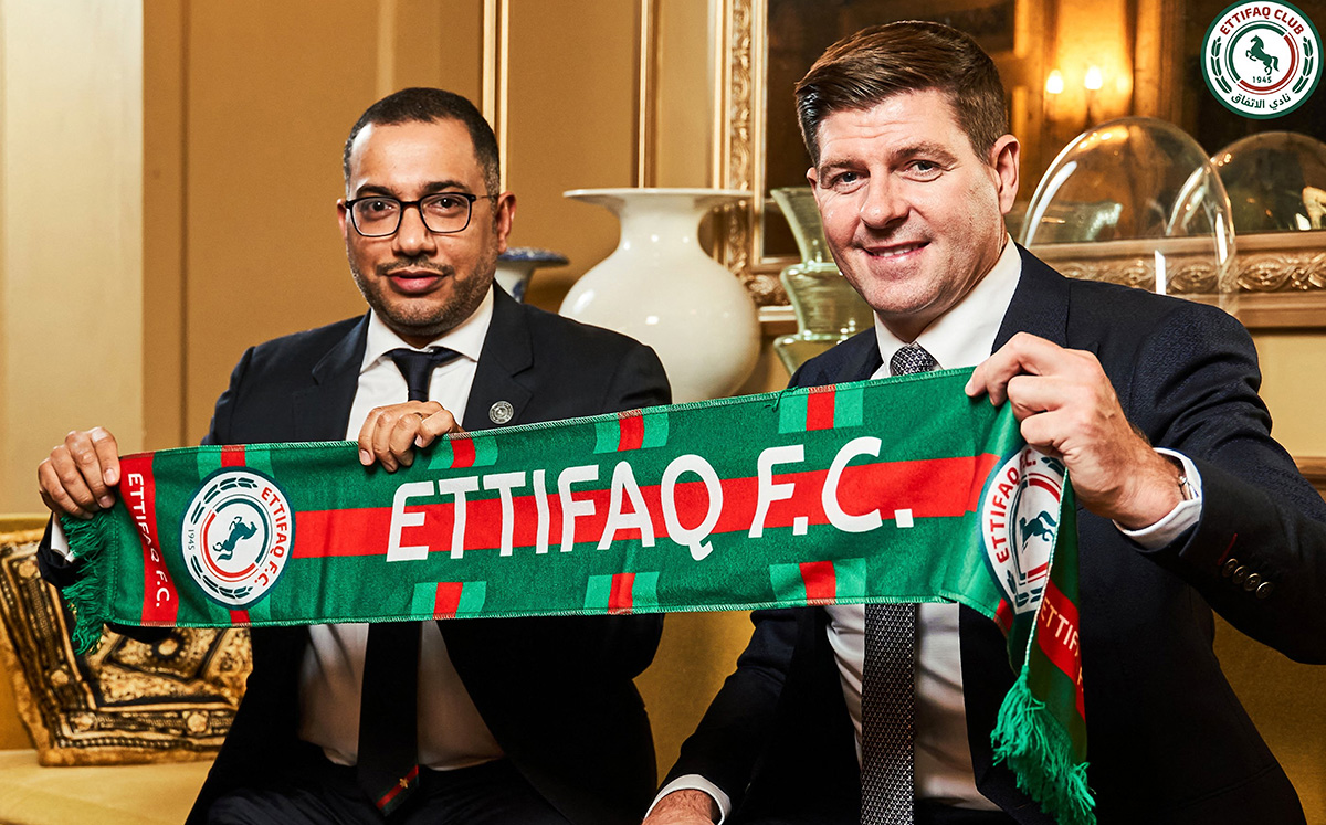 Steven Gerrard se marcha a Arabia Saudita para ser DT del Al-Ettifaq