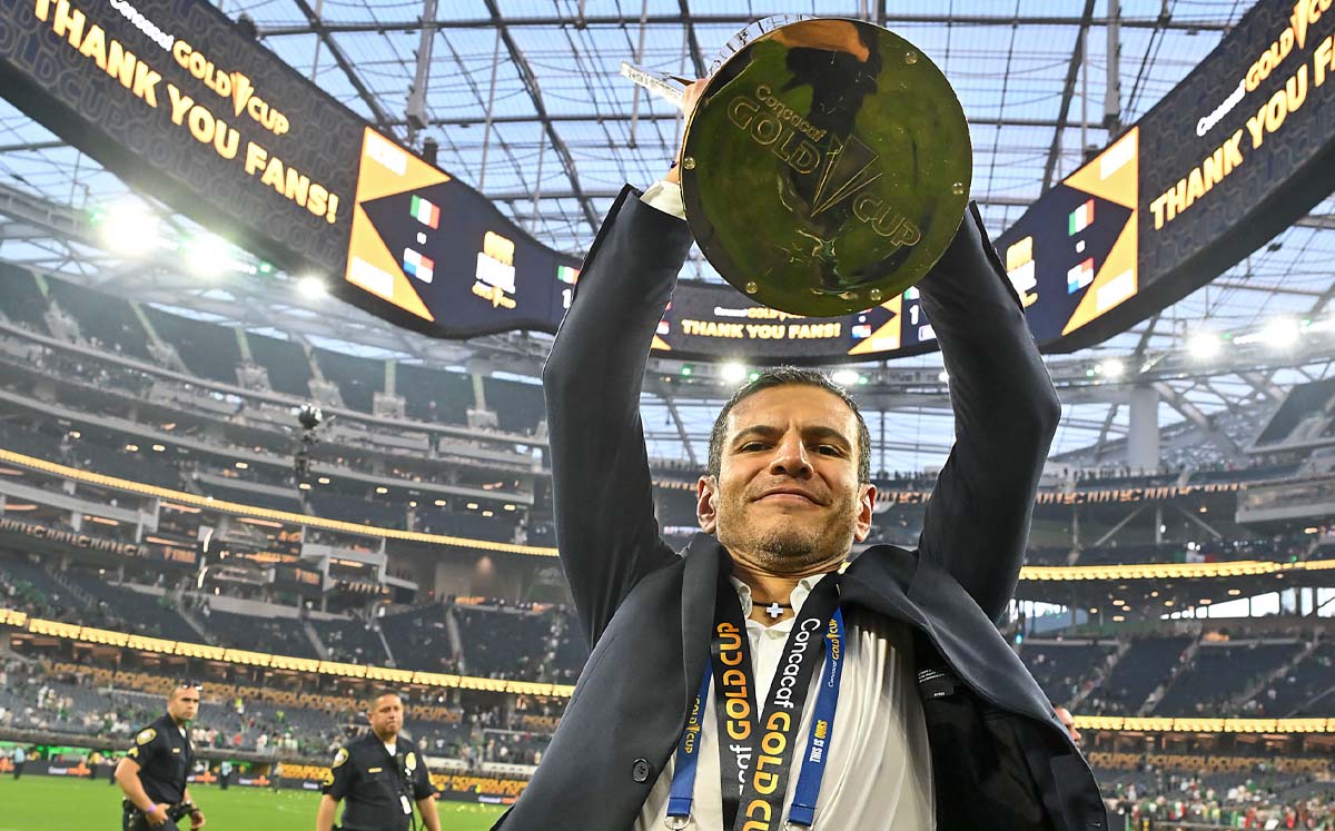 ¡Bailale mi Jimmy! Jaime Lozano celebró con sus mejores pasos | VIDEO