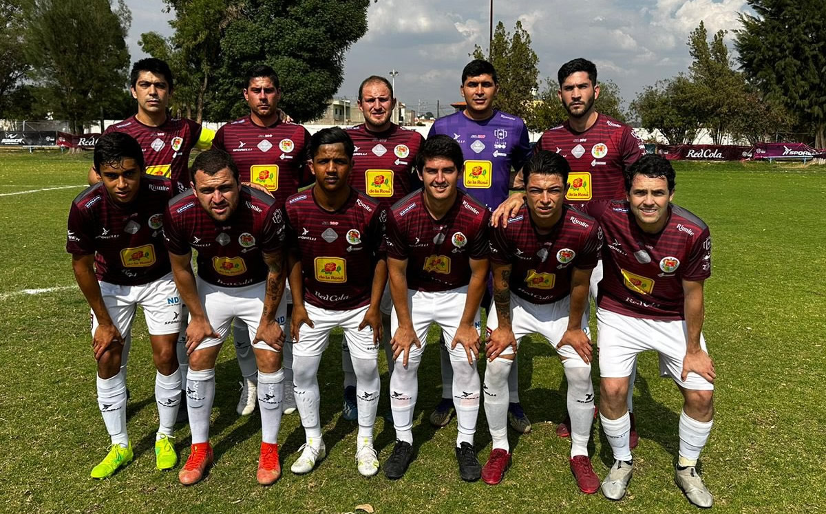 Alcaldesa invade cancha en Copa Jalisco y expulsan a su equipo