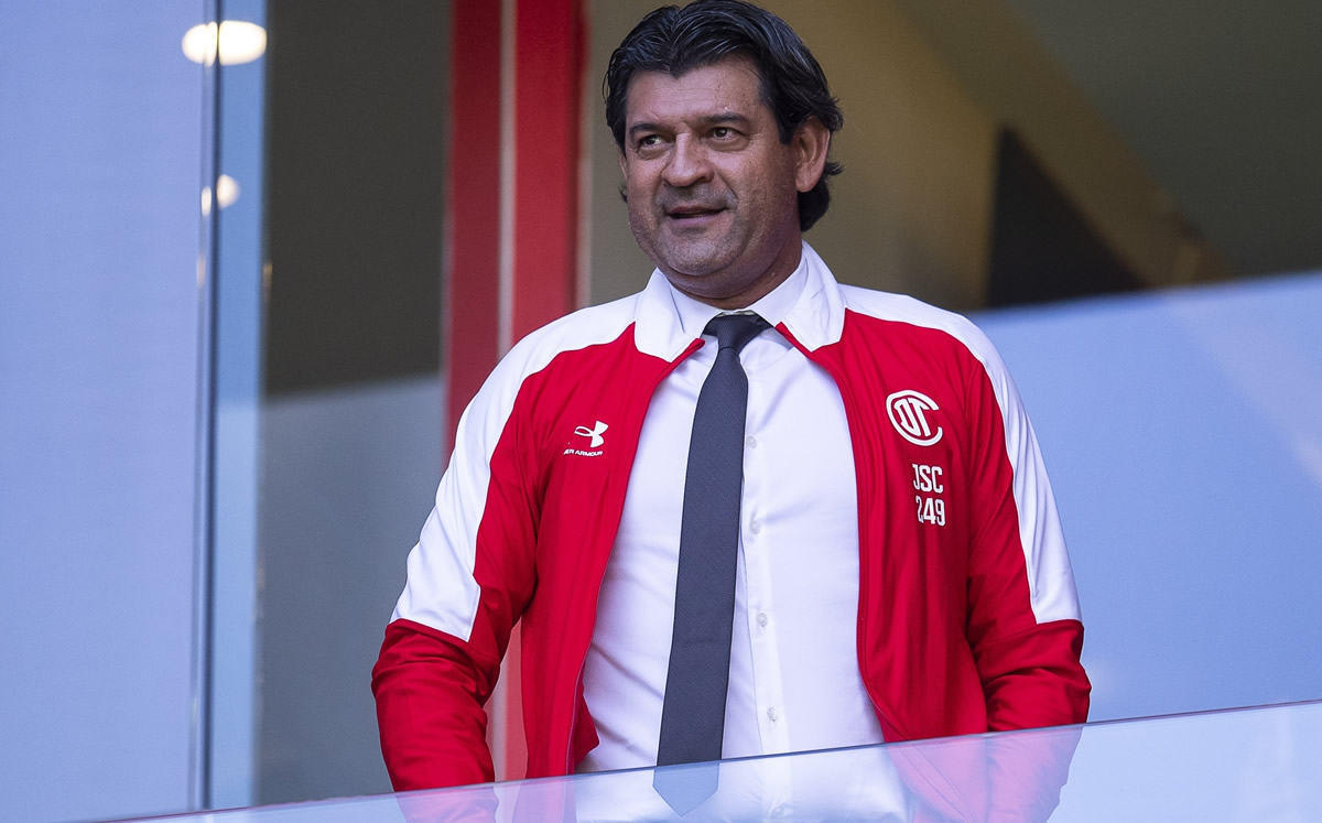 'Cabeceo y manejo mucho mejor el área que Gignac': José Cardozo