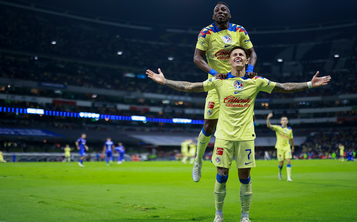 Resumen del partido Cruz Azul vs América (2-3). GOLES