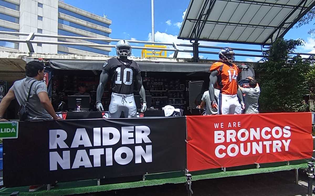 Fans de Raiders disfrutaron juego en la Viewing Party CDMX