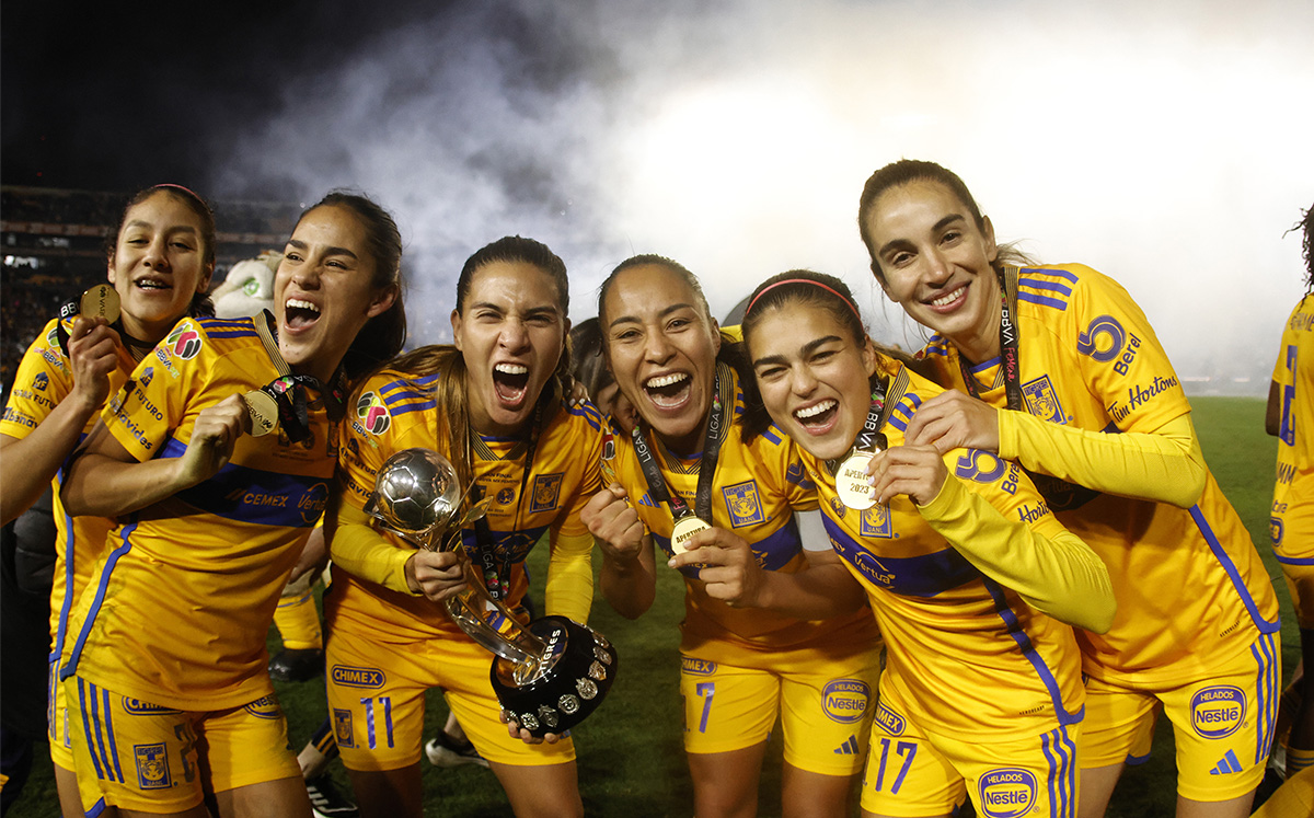 Pocos refuerzos y DT española dieron forma a Tigres Femenil campeona