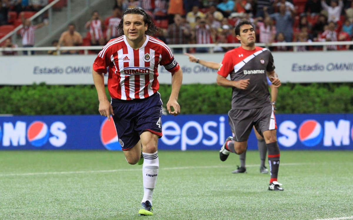 Héctor Reynoso revela la millonada que llegó a cobrar con Chivas