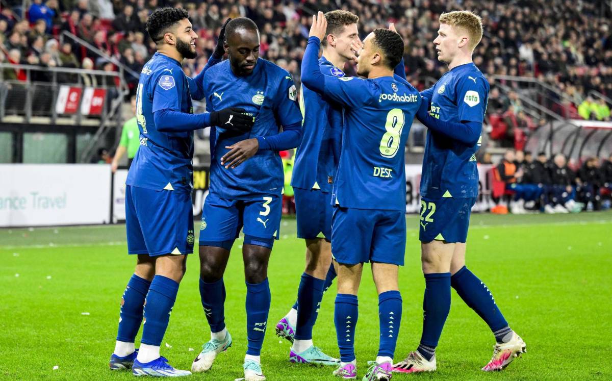 Resumen del partido AZ Alkmaar vs. PSV Eindhoven (0-4). GOLES