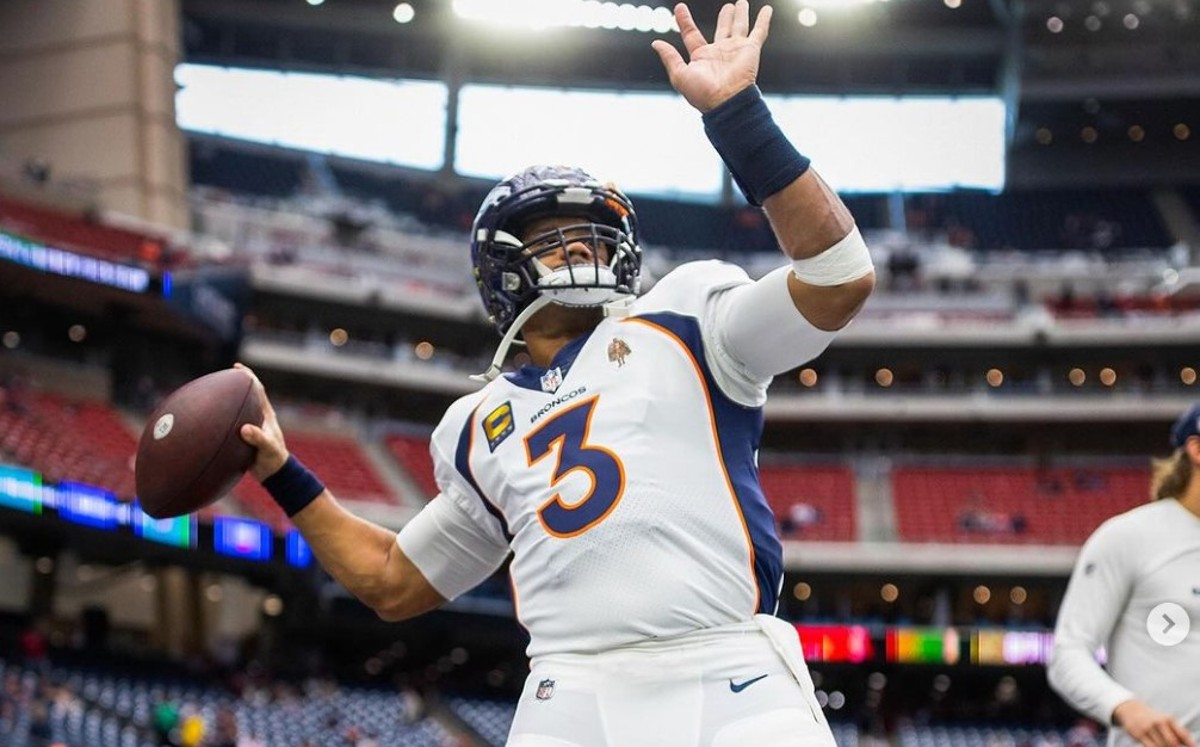 Por esta razón Broncos amenazó con dejar en la banca a Russell Wilson